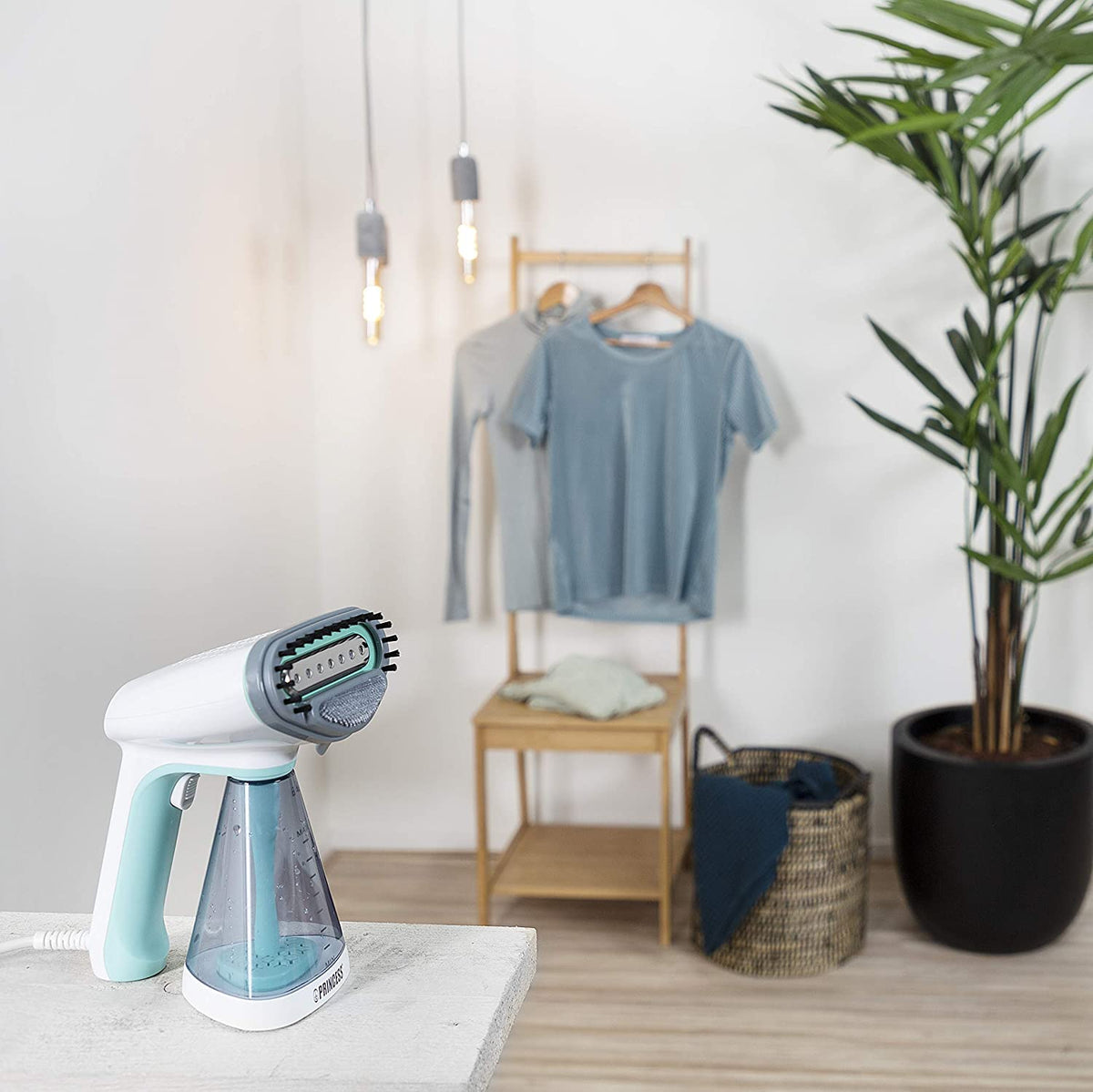 PRINCESS HANDHELD GARMENT STEAMER – DWYERS HOMESTORE